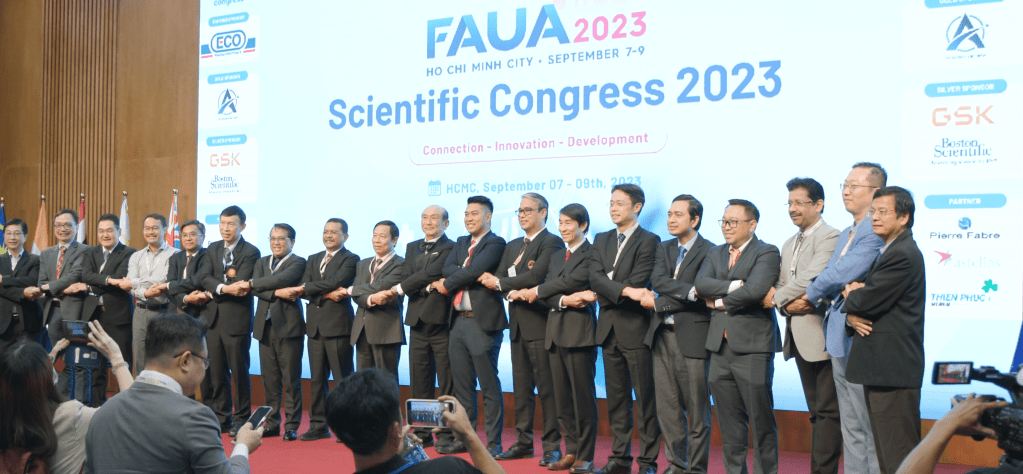 2023 FAUA 컨퍼런스에서 팽창형 임플란트 강연 - 세움비뇨기과
